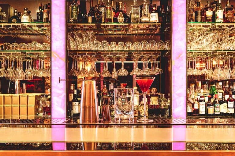 12 Best Bars in Mayfair London For Cocktail, Wine & Beer