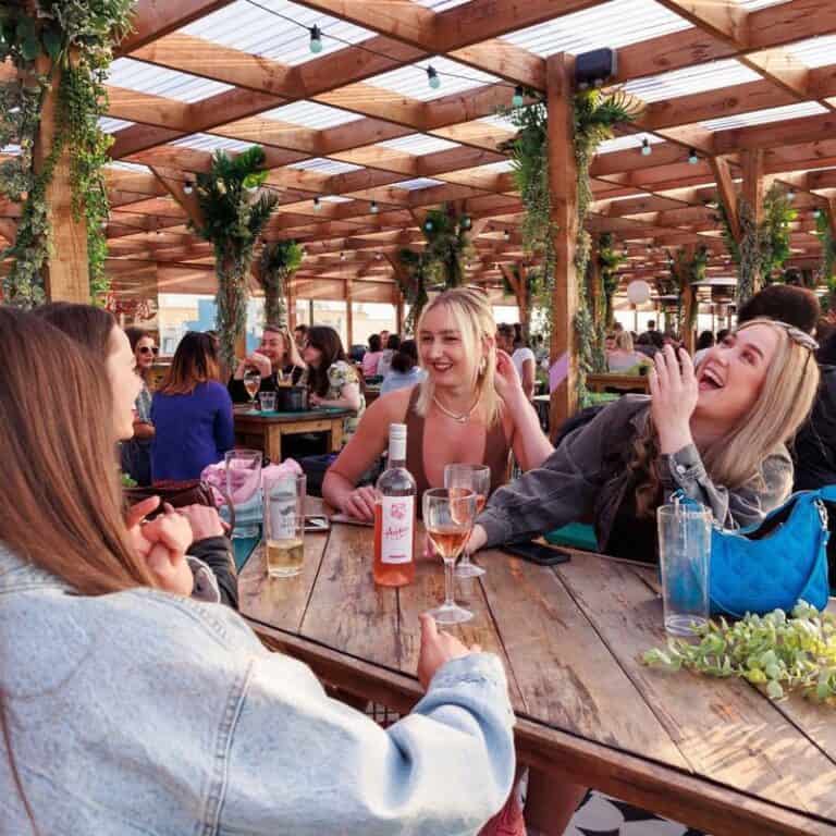 10 Best Bars & Pubs in Peckham (Cocktails, Rooftop Views)