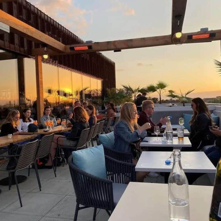 10 Best Bars & Pubs in Peckham (Cocktails, Rooftop Views)