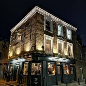 9 Best Pubs & Bars Near Waterloo, London 2023
