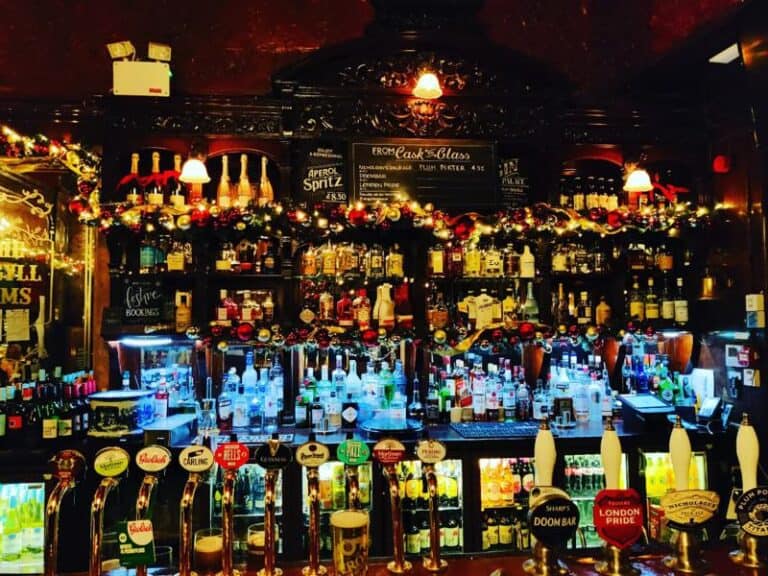 14 Best Pubs in Soho, London (2023 Update) - Red Rooster London