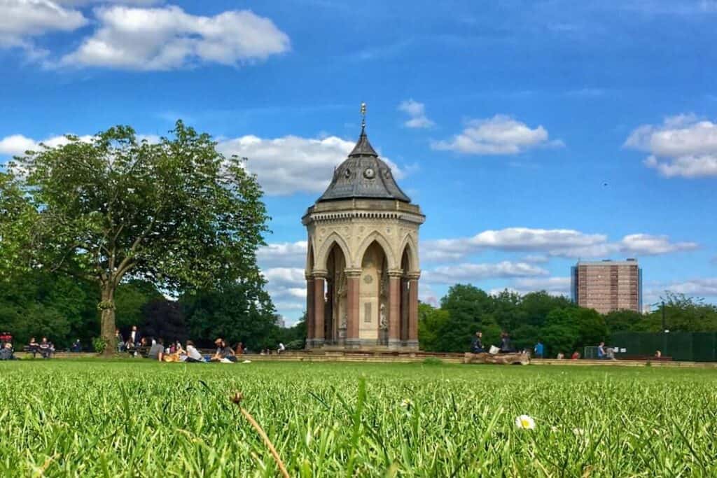 7 Best Things to do in Victoria Park London 2023